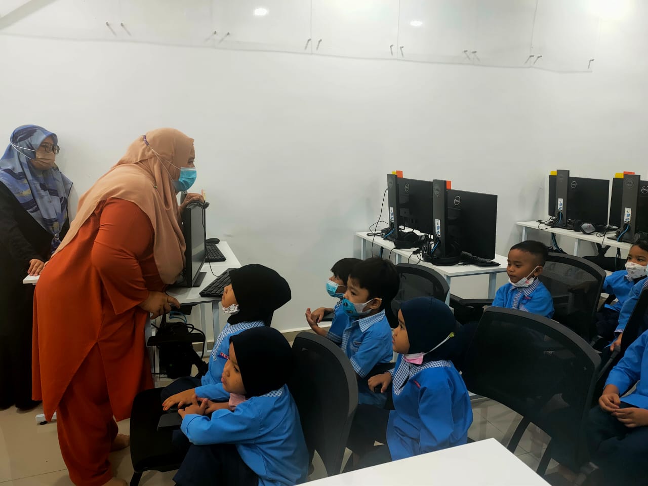 Program Advokasi dan Mewarna Sempena Hari Raya – NADI Kg Labi Tualak